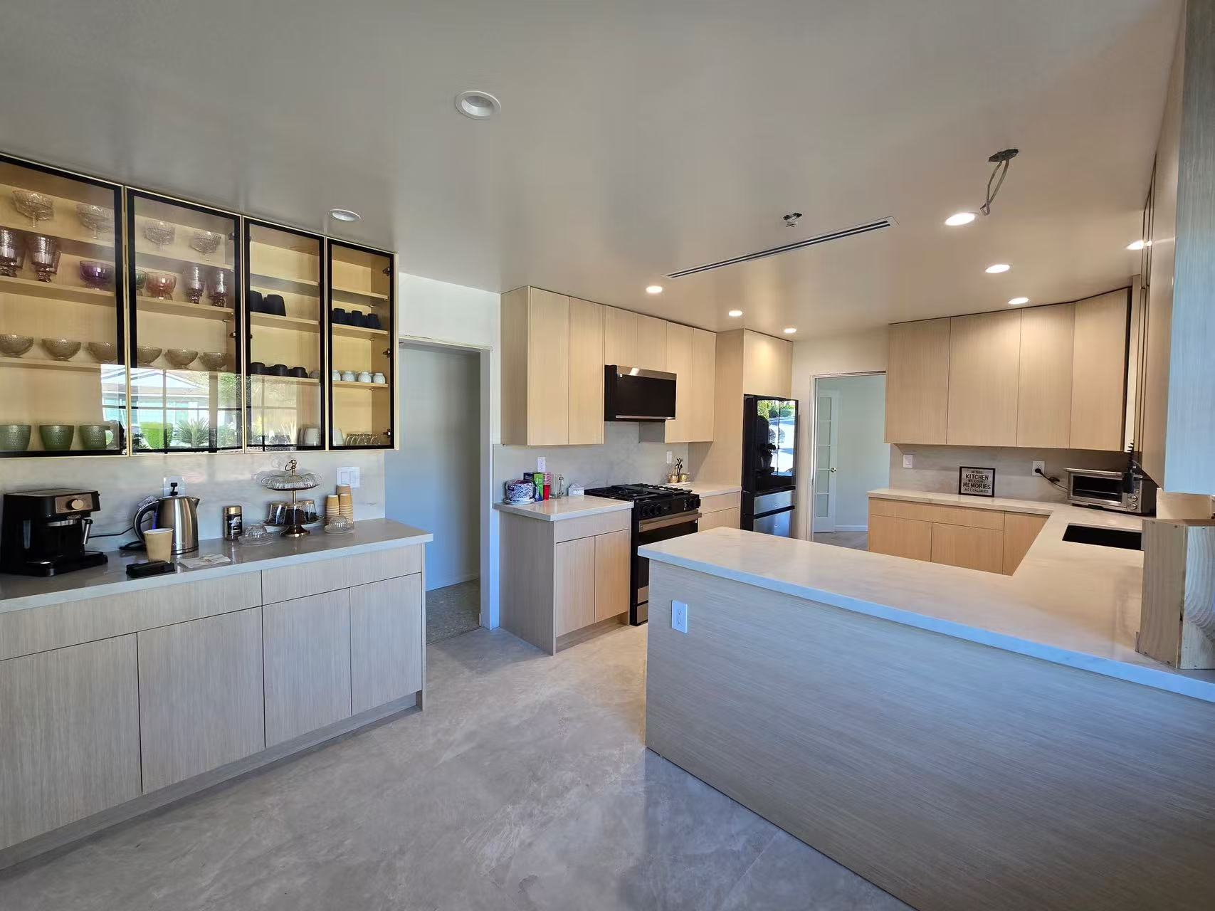 White Oak Kitchen Cabinets Los Angeles – Shaker & Flat Panel | ECS
